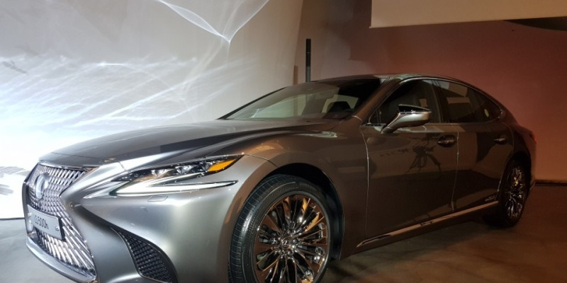 럭셔리 하이브리드 'LS 500h' 출시 1억5100만원부터 | 더드라이브