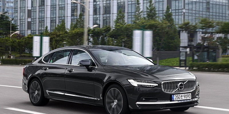 볼보 S90 국내 판매량 세계 2위, 사전계약만 3200대 | 탑라이더