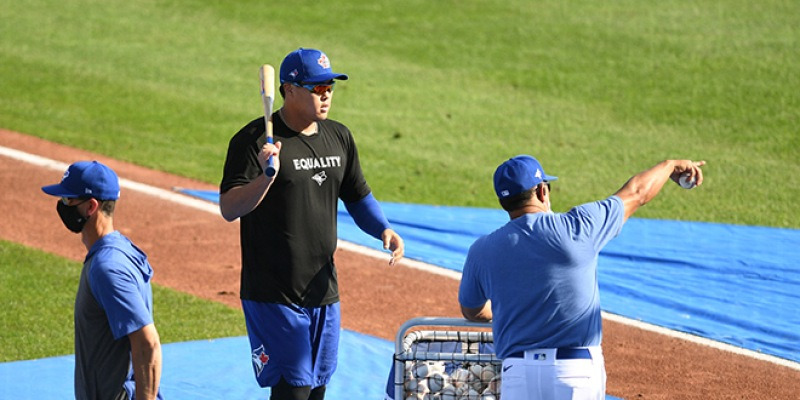 [MLB 포토] 게레로 주니어, 'RYU 코치님, 살살해주세요' | 다음스포츠