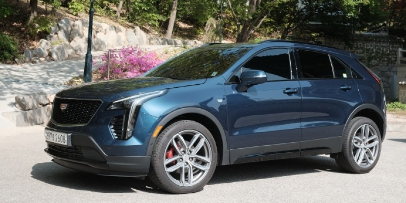 '영 아메리칸 럭셔리' 캐딜락 막내 XT4 타보니 | 오토캐스트