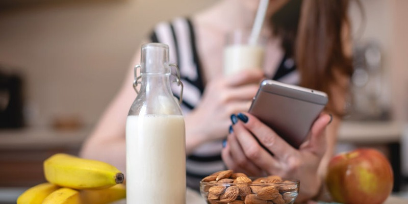 아몬드로 즐기는 건강한 '집콕' 간식 2가지 | RealFoods