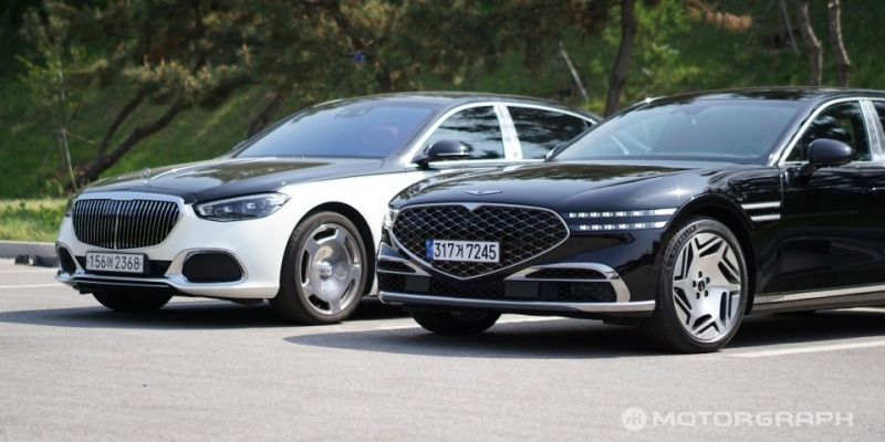 제네시스는 월드클래스일까? G90 LWB vs 마이바흐 S580 비교해보니 | 모터그래프