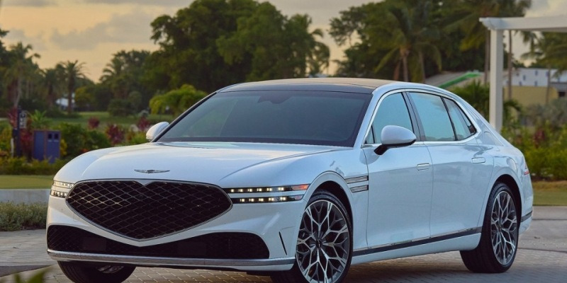 스스로 운전하는 제네시스 G90, 자율주행 최고속도 80km/h까지 올린다? | 모터그래프