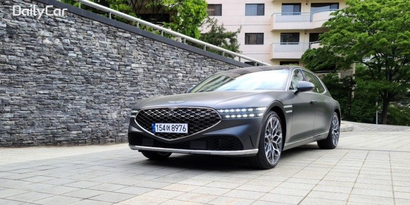 [시승기] 한없이 안락한 4인승 럭셔리 세단..제네시스 G90 3.5 터보 48V 일렉트릭 슈퍼차저 | 데일리카