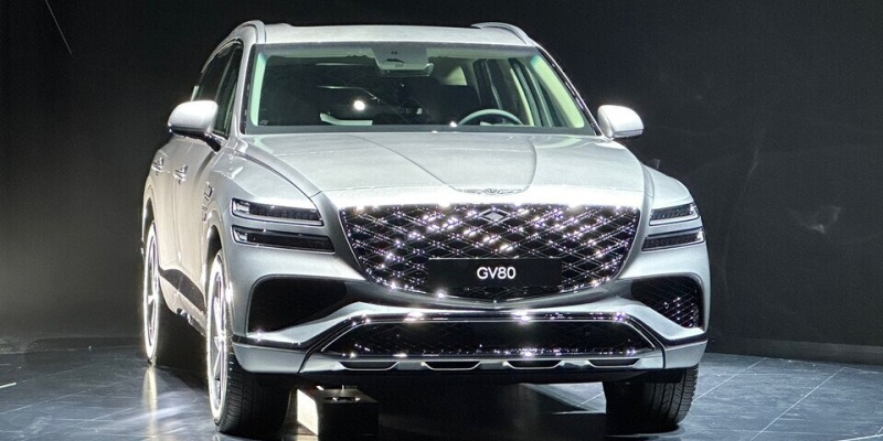 "벤츠·BMW 정조준" 제네시스, 'GV80 페이스리프트·GV80 쿠페' 공개. 10월 출격 | M투데이