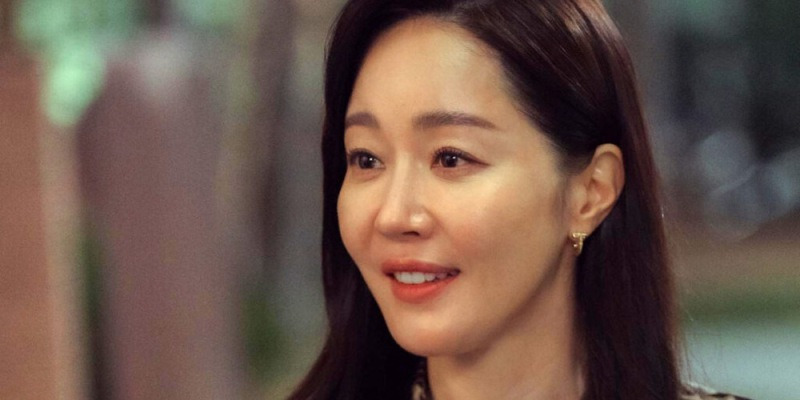 갑자기 51kg으로 감량해 복근 보여준 46세 여배우”난리” | 셀럽스케치