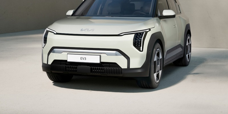 주행거리 최대 ‘501㎞’, 소형 전기차 기아 EV3 공개 | 로드테스트