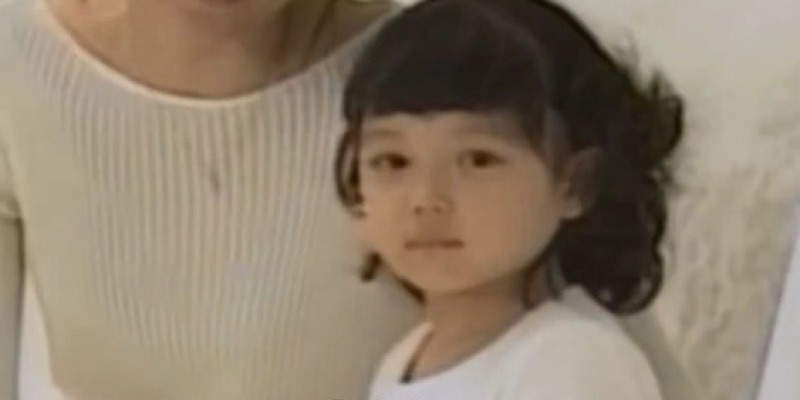 해외팬들이 뉴진스 다니엘과 엄마가 2004년에 찍었다고 착각한 영상 | 인스티즈