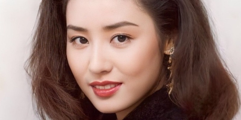 환갑 앞두고도 54kg, 20대 미스코리아 시절 미모 유지하는 여배우의 비결 | 스타와 라이프