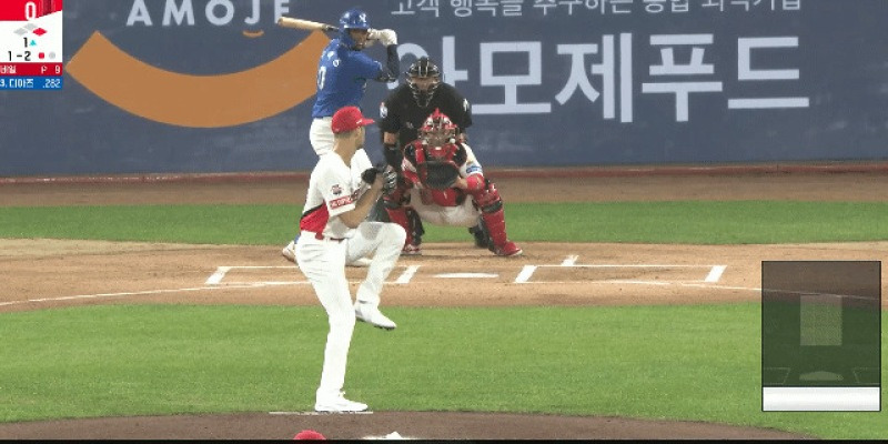 [KBO] 알못이 봐도 공이 춤추는거 같은 KIA 네일 투구.gif | 더쿠(theqoo)