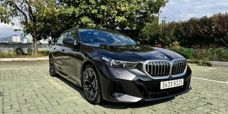 [시승기] ‘PHEV’의 강점 간직한...BMW 530e | 데일리카