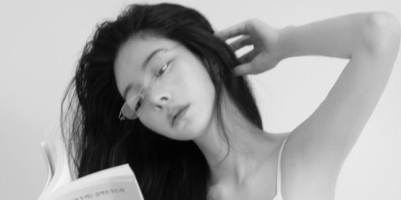 장재인 파격적인 노브라 패션 24일 앨범 발매 마이니어스타