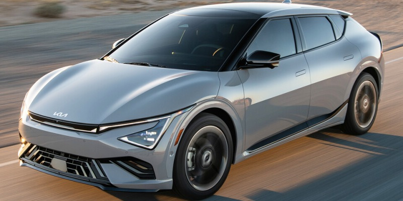 "테슬라 NACS 표준 적용" 기아, 美서 'EV6 페이스리프트' 충전 포트 위치 변경 | M투데이