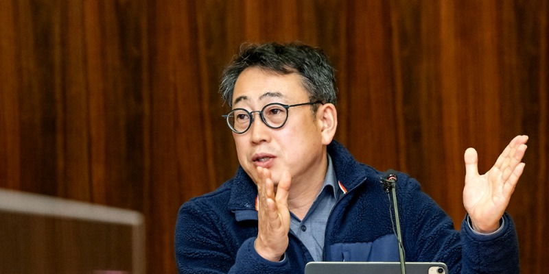 유영상 SKT CEO "100명이 하던 일, 1명이 할 수 있는 생산성 혁신의 시대" | AI포스트(AIPOST)