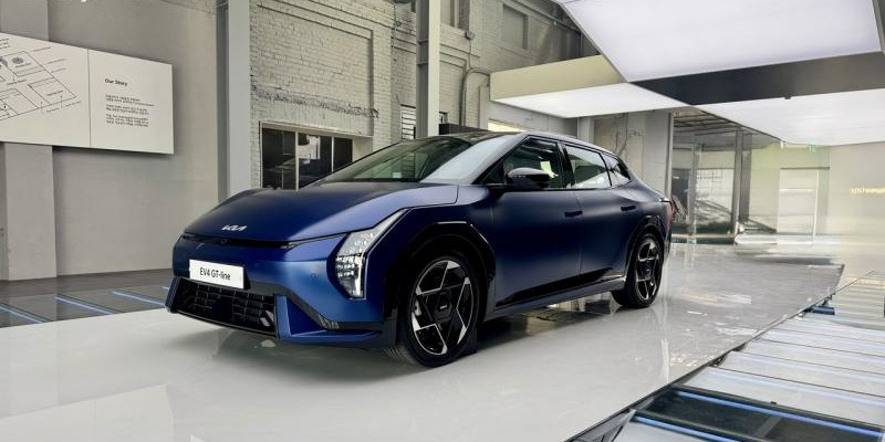 [데일리카 컷] “1회 충전으로 533km 달리는 전기 세단”..기아 EV4 | 데일리카