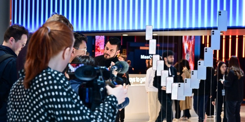 갤럭시S25 엣지와 XR헤드셋 프로젝트 무한 MWC25 삼성전자 | 디픽