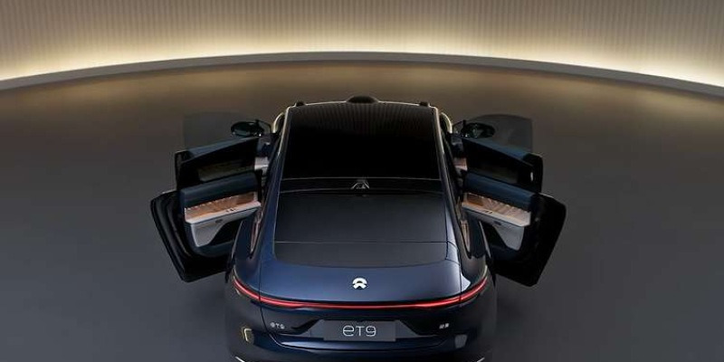 마이바흐 벤틀리 뺨치는 中 전기 세단 등장! ‘니오 ET9’, 1억 5천에 살 수 있다고? | 모터앤라이프