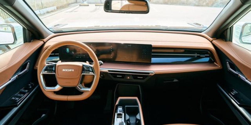 "옵션 넣어도 4천만 원 이하?" 15.7km/L 연비에 너무나 조용한 하이브리드 SUV | 구름을달리다