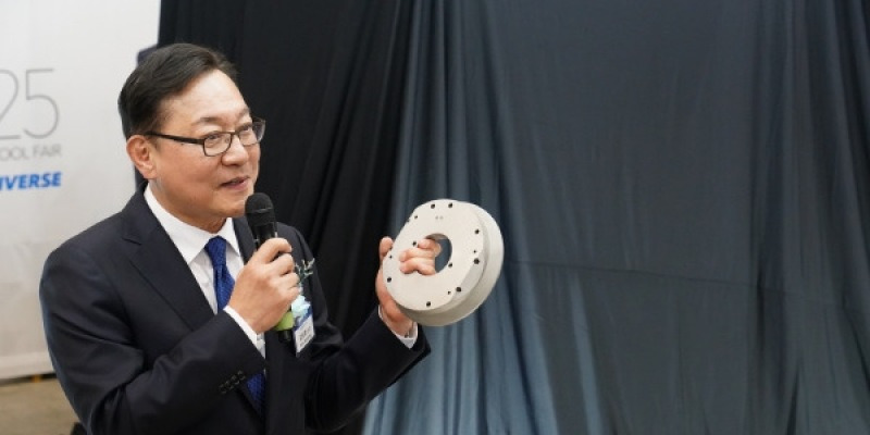 DN솔루션즈, ‘DIMF 2025’서 금속 3D프린터 ‘DLX 시리즈 ’공개 | 철강금속신문