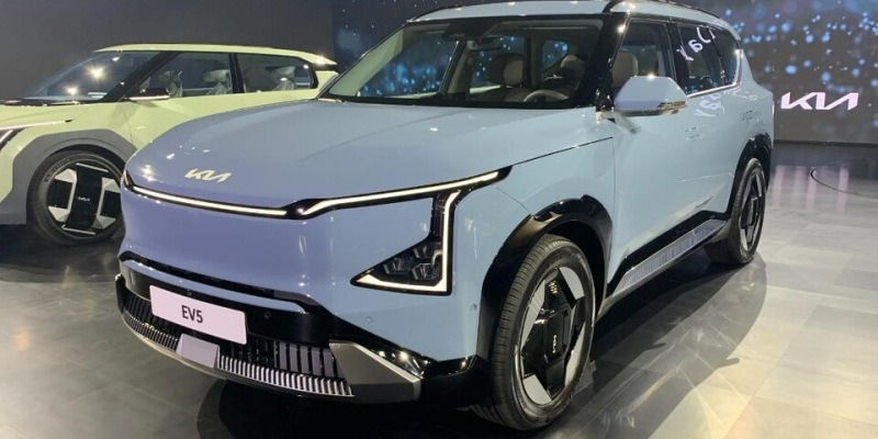 BYD 씨라이언7 vs 기아 EV5, 하반기 전기 SUV 시장 격돌 예고 | M투데이