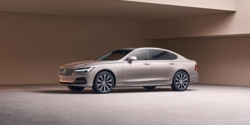 ''G80 보다 정숙하다'' 역대급 세련미 디자인으로 공개한 볼보 신형 S90 공개 | 오버히트