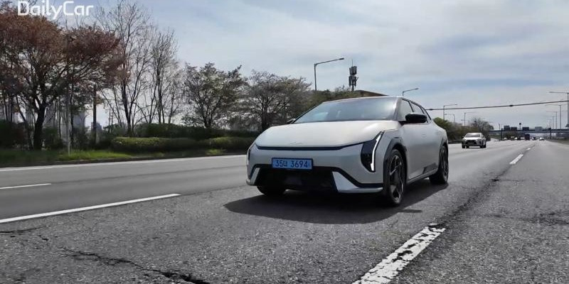 [시승기] “사고 제대로 쳤네“..533km 주행거리 품은 기아의 필살기 ‘EV4’ | 데일리카
