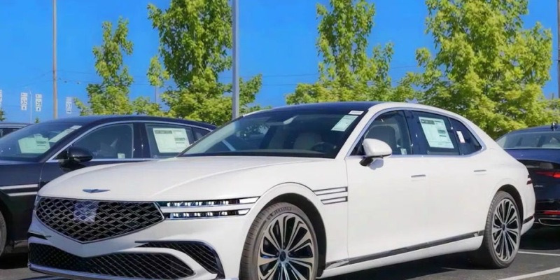 S클래스 잡을까? 제네시스 G90 페이스리프트 정체 공개 | 모터포스 - 포뮬러1 정복