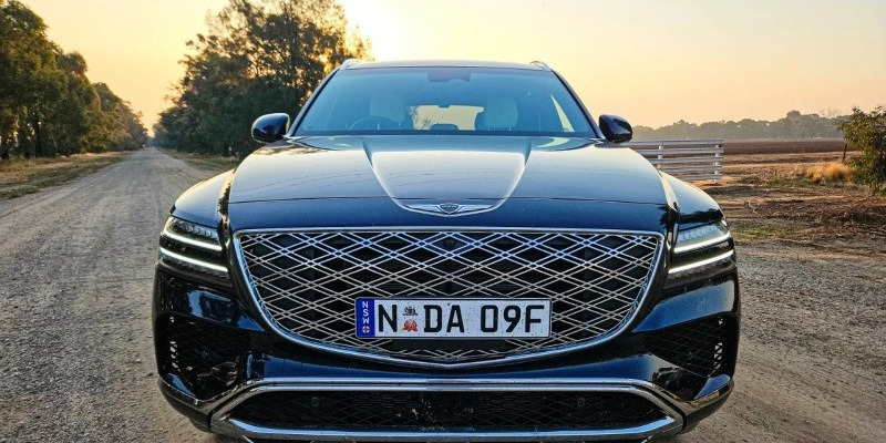 제네시스 GV80, BMW X5와 벤츠 GLE를 넘어설 수 있을까? 해외 리뷰 집중 분석 | 두맨카