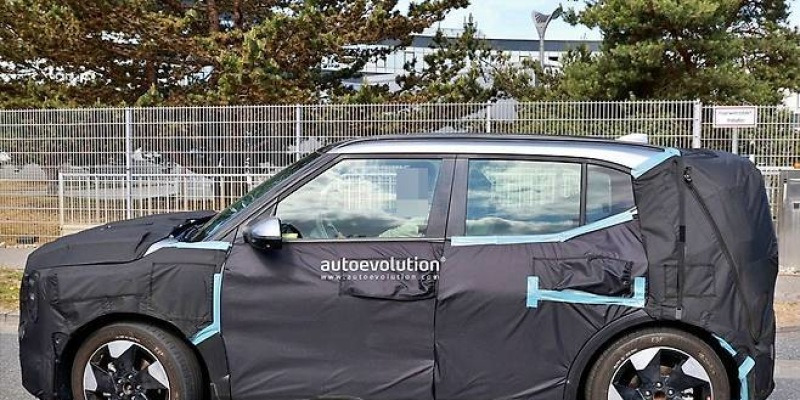“국내 출시는 미정”… 기아 EV2 테스트카 도로 위 첫 등장 | EV-Hotissue