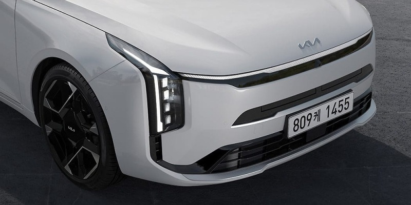 “드디어 반격?”… 2026 K8, 가성비 트림으로 그랜저에 도전장 | EV-Hotissue