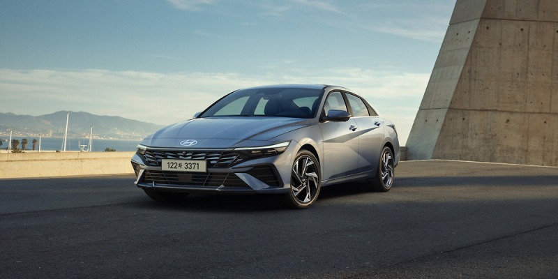 “300 벌면 아반떼도 부담?”…연봉별 차 구매 가능선 | EV-Hotissue