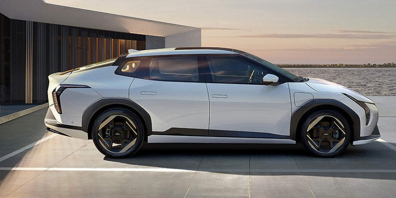 “르노 세닉 E-Tech, EV4 넘을까?”… 가격·주행거리 비교해보니 | EV-Hotissue