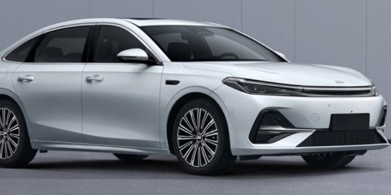 “K5는 잊어라”… 2,100km 주행 갤럭시 A7 등장 | EV-Hotissue