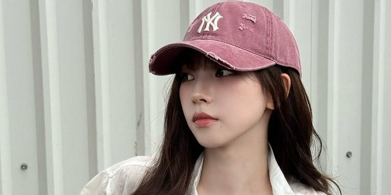 카리나 소두 강제 인증? 센스 있는 여름 모자 코디 | FashionNavi