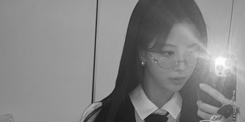 "165에 39kg"이라고 밝혔던 걸 가장 후회한다는 여배우의 프레피 셔츠 패션 | 패션연구소