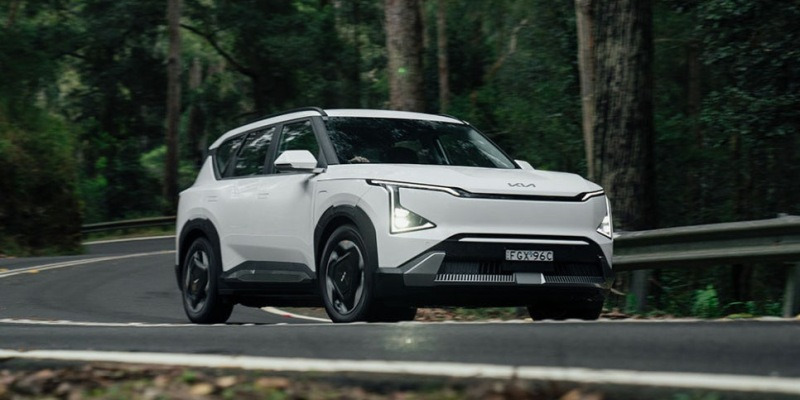 “LG 배터리 빠졌다?” EV5 배터리 변경에 쏟아지는 반응 | EV-Hotissue