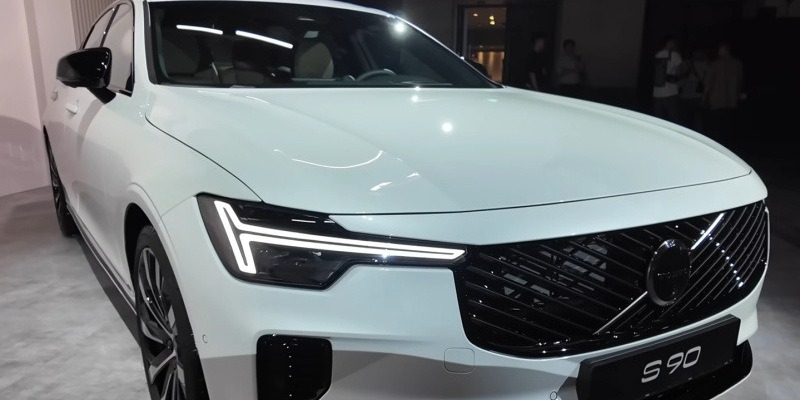 G80 팔고 갈아탈까? 볼보 S90 페이스리프트 충격 실체! | 두맨카