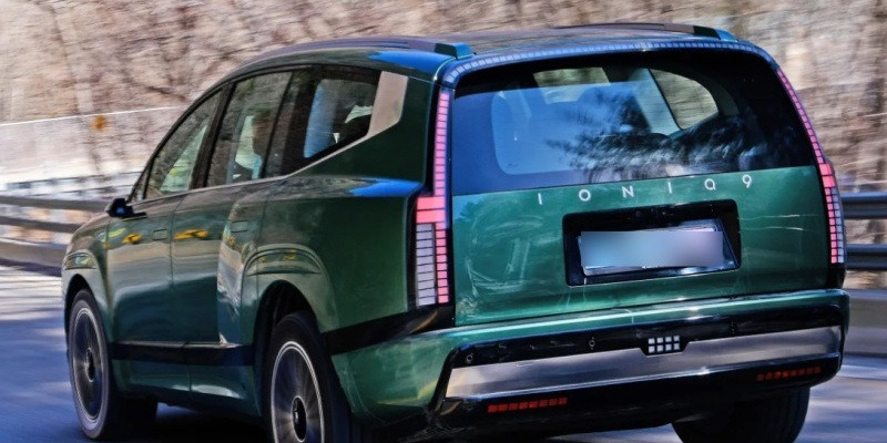 아이오닉 9, EV9 잡는다더니.. 가격이 발목? | 두맨카