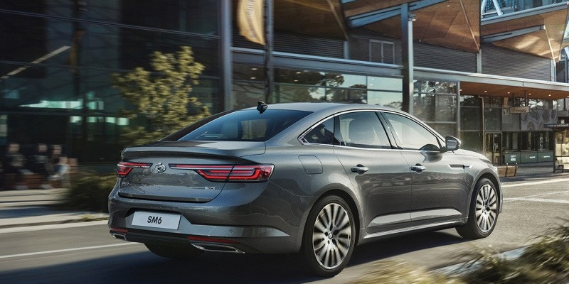 쏘나타 K5 다 긴장? 르노 SM6 풀체인지, “헉 소리 나는 디자인!” | 모터포스 - 포뮬러1 정복