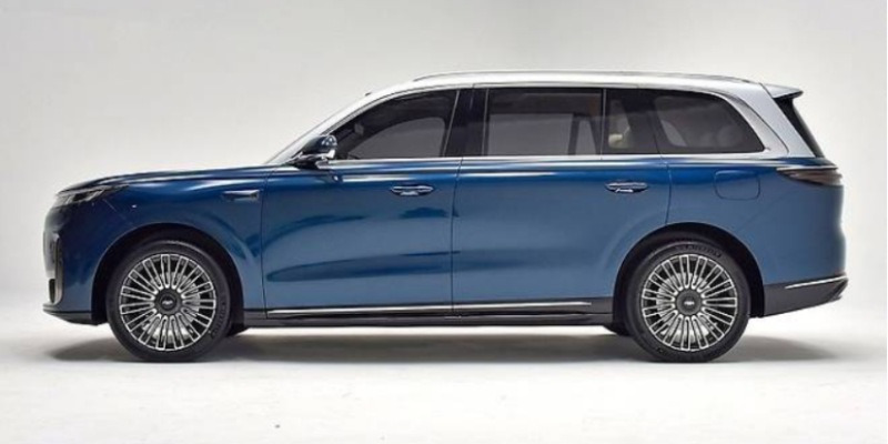 전기모드 180km, 제로백 5초…역대급 패밀리카 실물 공개 | EV-Hotissue