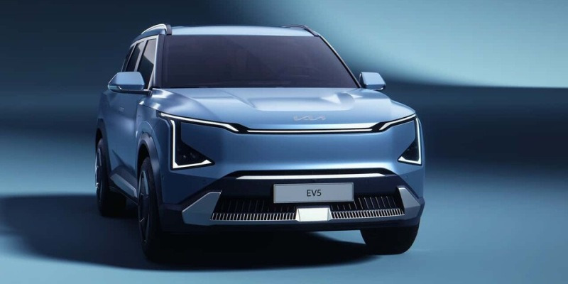 “EV6보다 싸고 스포티지보다 넓다?” 기아 EV5 실내 공개에 반응 폭발 | EV-Hotissue