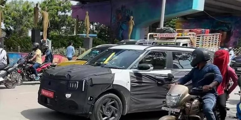 ‘텔루라이드 닮았네?’ 셀토스 풀체인지 스파이샷 화제 | EV-Hotissue