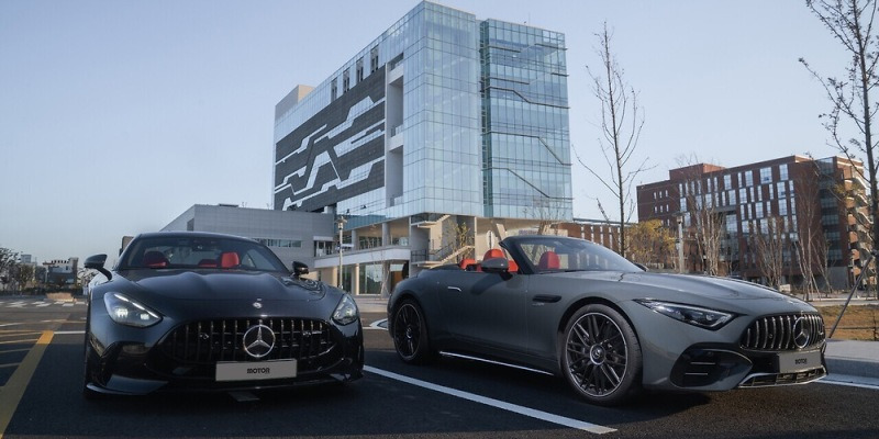 〈모터매거진-MATCH〉 AMG를 즐기는 두 가지 방법. 메르세데스-AMG GT 55 4MATIC+ & 메르세데스-AMG SL ...